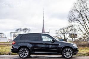 Melns BMW X5 2010 Rīga, ar dzinēja tilpumu 3.00 L un nobraukumu 291 tūkst. km par 12990 €, foto 6 vietnē AUTOMOTO.COM.LV