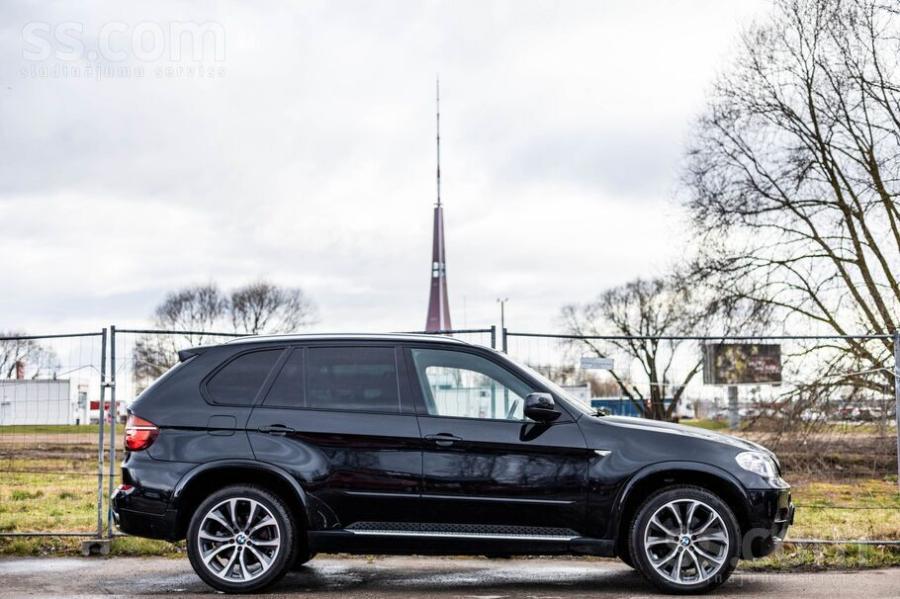 Melns BMW X5 2010 Rīga, ar dzinēja tilpumu 3.00 L un nobraukumu 291 tūkst. km par 12990 €, foto 6 vietnē AUTOMOTO.COM.LV