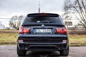 Melns BMW X5 2010 Rīga, ar dzinēja tilpumu 3.00 L un nobraukumu 291 tūkst. km par 12990 €, foto 9 vietnē AUTOMOTO.COM.LV