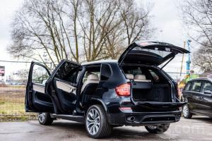 Melns BMW X5 2010 Rīga, ar dzinēja tilpumu 3.00 L un nobraukumu 291 tūkst. km par 12990 €, foto 10 vietnē AUTOMOTO.COM.LV