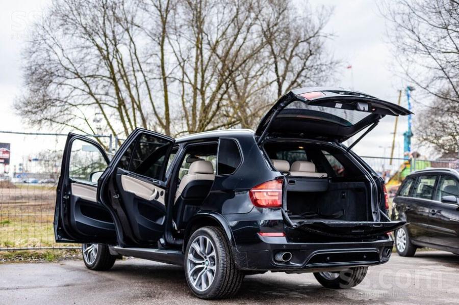 Melns BMW X5 2010 Rīga, ar dzinēja tilpumu 3.00 L un nobraukumu 291 tūkst. km par 12990 €, foto 10 vietnē AUTOMOTO.COM.LV