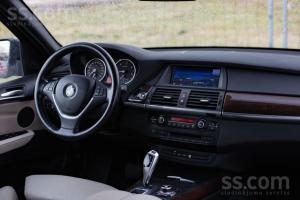 Melns BMW X5 2010 Rīga, ar dzinēja tilpumu 3.00 L un nobraukumu 291 tūkst. km par 12990 €, foto 28 vietnē AUTOMOTO.COM.LV