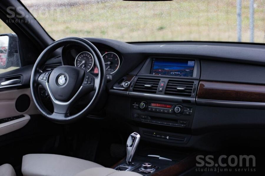 Melns BMW X5 2010 Rīga, ar dzinēja tilpumu 3.00 L un nobraukumu 291 tūkst. km par 12990 €, foto 28 vietnē AUTOMOTO.COM.LV