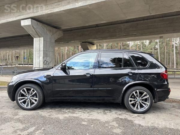 Melns BMW X5 2010 Rīga, ar dzinēja tilpumu 3.00 L un nobraukumu 265 tūkst. km par 12490 €, foto 2 vietnē AUTOMOTO.COM.LV