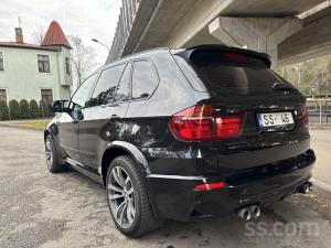 Черный БМВ Х5 2010 в Рига, объемом двигателя 3.00 л и пробегом 265 тыс. км за 12490 €, фото 9 на AUTOMOTO.COM.LV