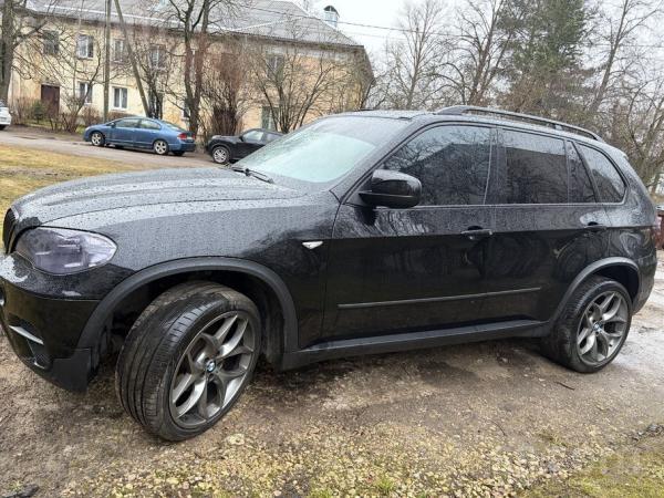 Melns BMW X5 2010 Rīga, ar dzinēja tilpumu 3.00 L un nobraukumu 374 tūkst. km par 10000 €, foto 3 vietnē AUTOMOTO.COM.LV