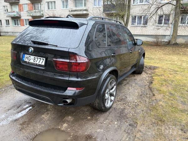 Melns BMW X5 2010 Rīga, ar dzinēja tilpumu 3.00 L un nobraukumu 374 tūkst. km par 10000 €, foto 5 vietnē AUTOMOTO.COM.LV