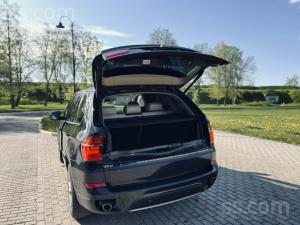 Melns BMW X5 2010 Daugavpils, ar dzinēja tilpumu 3.00 L un nobraukumu 281 tūkst. km par 9000 €, foto 11 vietnē AUTOMOTO.COM.LV