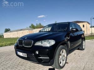 Melns BMW X5 2010 Daugavpils, ar dzinēja tilpumu 3.00 L un nobraukumu 281 tūkst. km par 9000 €, foto 12 vietnē AUTOMOTO.COM.LV