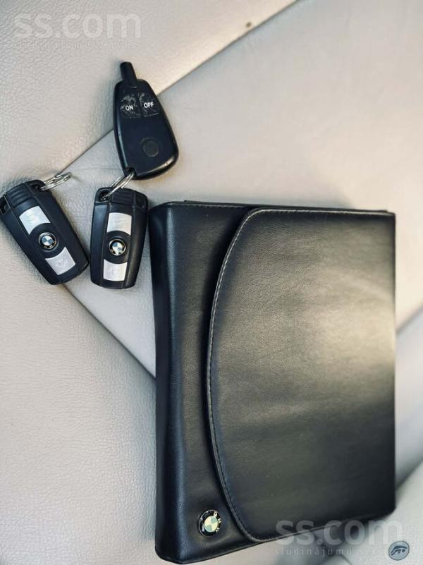 Melns BMW X5 2010 Daugavpils, ar dzinēja tilpumu 3.00 L un nobraukumu 281 tūkst. km par 9000 €, foto 4 vietnē AUTOMOTO.COM.LV