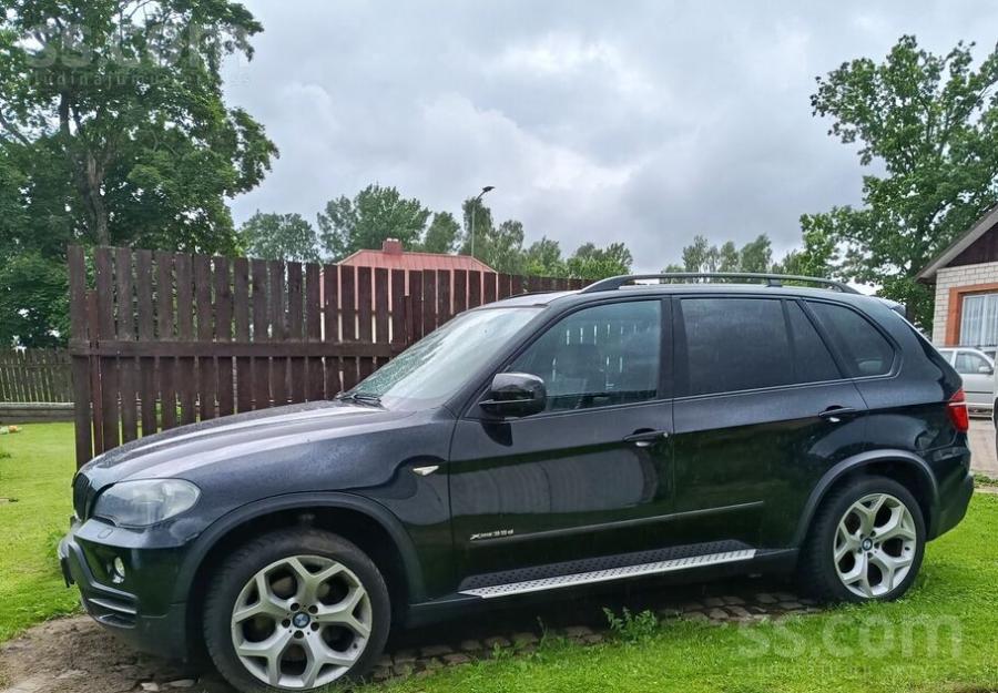 Melns BMW X5 2010 Rīga, ar dzinēja tilpumu 3.00 L un nobraukumu 257 tūkst. km par 10650 €, foto 1 vietnē AUTOMOTO.COM.LV