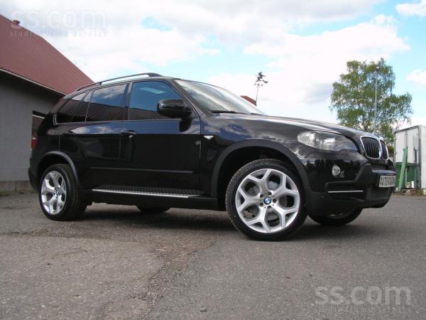 Black BMW X5 2010 in Riga, with an engine capacity of 3.00 L and mileage of 0 thousand km for 11950 €, photo 1 on AUTOMOTO.COM.LV