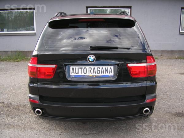 Black BMW X5 2010 in Riga, with an engine capacity of 3.00 L and mileage of 0 thousand km for 11950 €, photo 6 on AUTOMOTO.COM.LV