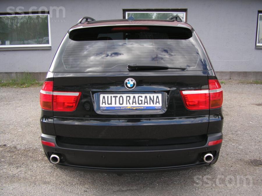 Black BMW X5 2010 in Riga, with an engine capacity of 3.00 L and mileage of 0 thousand km for 11950 €, photo 7 on AUTOMOTO.COM.LV