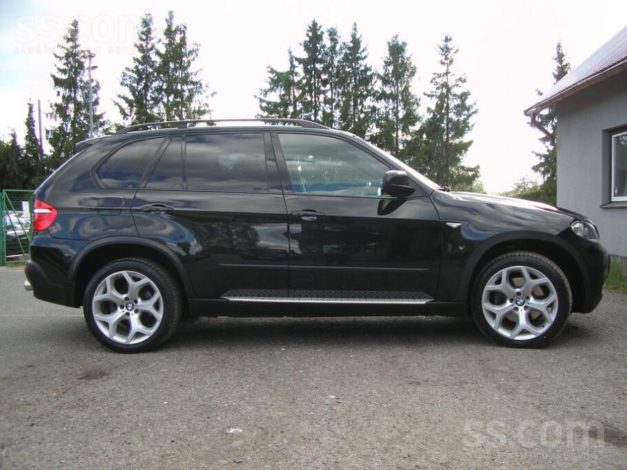 Black BMW X5 2010 in Riga, with an engine capacity of 3.00 L and mileage of 0 thousand km for 11950 €, photo 8 on AUTOMOTO.COM.LV