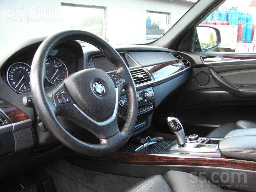 Black BMW X5 2010 in Riga, with an engine capacity of 3.00 L and mileage of 0 thousand km for 11950 €, photo 19 on AUTOMOTO.COM.LV