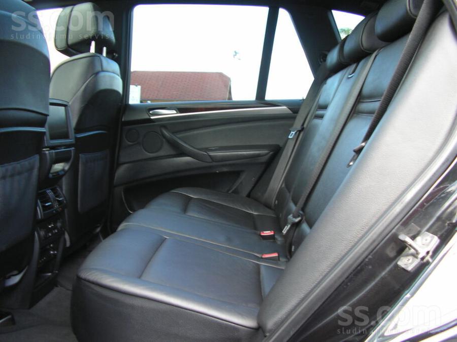 Black BMW X5 2010 in Riga, with an engine capacity of 3.00 L and mileage of 0 thousand km for 11950 €, photo 22 on AUTOMOTO.COM.LV
