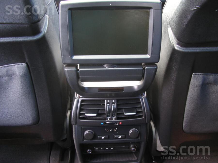 Black BMW X5 2010 in Riga, with an engine capacity of 3.00 L and mileage of 0 thousand km for 11950 €, photo 23 on AUTOMOTO.COM.LV