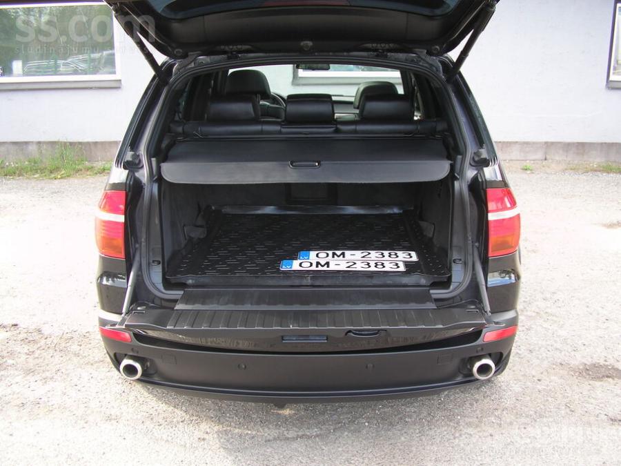 Black BMW X5 2010 in Riga, with an engine capacity of 3.00 L and mileage of 0 thousand km for 11950 €, photo 25 on AUTOMOTO.COM.LV