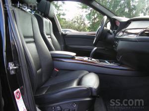 Black BMW X5 2010 in Riga, with an engine capacity of 3.00 L and mileage of 0 thousand km for 11950 €, photo 29 on AUTOMOTO.COM.LV
