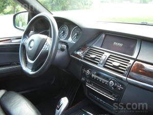 Black BMW X5 2010 in Riga, with an engine capacity of 3.00 L and mileage of 0 thousand km for 11950 €, photo 30 on AUTOMOTO.COM.LV