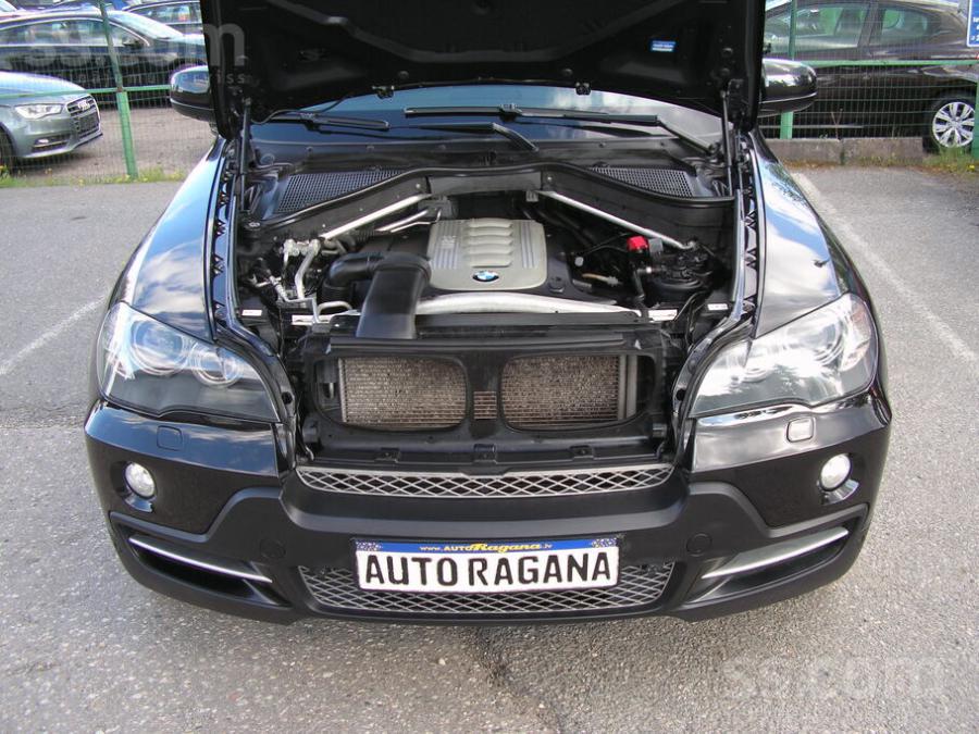 Black BMW X5 2010 in Riga, with an engine capacity of 3.00 L and mileage of 0 thousand km for 11950 €, photo 31 on AUTOMOTO.COM.LV