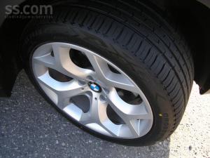 Black BMW X5 2010 in Riga, with an engine capacity of 3.00 L and mileage of 0 thousand km for 11950 €, photo 32 on AUTOMOTO.COM.LV