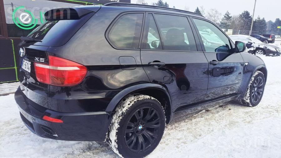 Melns BMW X5 2010 Rīga, ar dzinēja tilpumu 3.00 L un nobraukumu 320 tūkst. km par 8900 €, foto 3 vietnē AUTOMOTO.COM.LV
