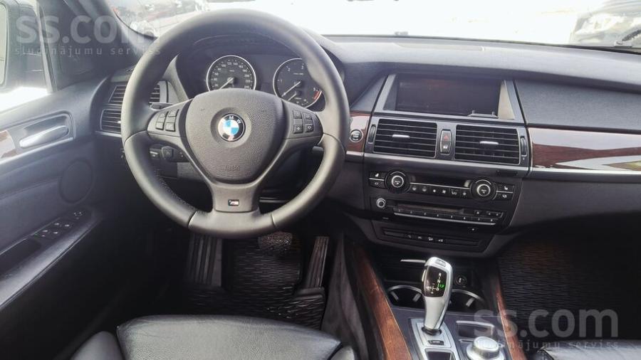 Melns BMW X5 2010 Rīga, ar dzinēja tilpumu 3.00 L un nobraukumu 320 tūkst. km par 8900 €, foto 14 vietnē AUTOMOTO.COM.LV