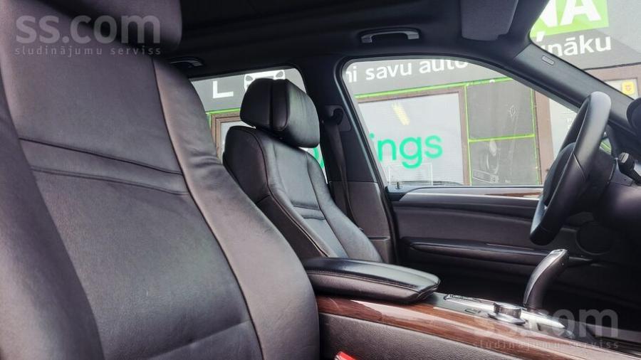 Melns BMW X5 2010 Rīga, ar dzinēja tilpumu 3.00 L un nobraukumu 320 tūkst. km par 8900 €, foto 22 vietnē AUTOMOTO.COM.LV