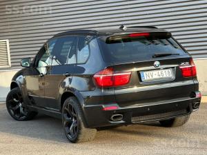 Melns BMW X5 2010 Rīga, ar dzinēja tilpumu 3.00 L un nobraukumu 324 tūkst. km par 10500 €, foto 4 vietnē AUTOMOTO.COM.LV
