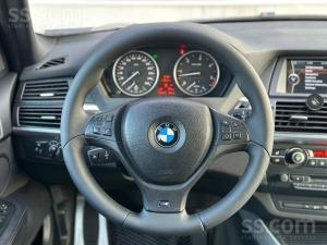 Melns BMW X5 2010 Rīga, ar dzinēja tilpumu 3.00 L un nobraukumu 324 tūkst. km par 10500 €, foto 16 vietnē AUTOMOTO.COM.LV