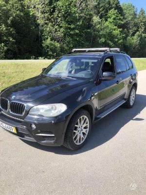 Melns BMW X5 2010 Plungė, ar dzinēja tilpumu 2.99 L un nobraukumu 263 tūkst. km par 7250 €, foto  vietnē AUTOMOTO.COM.LV