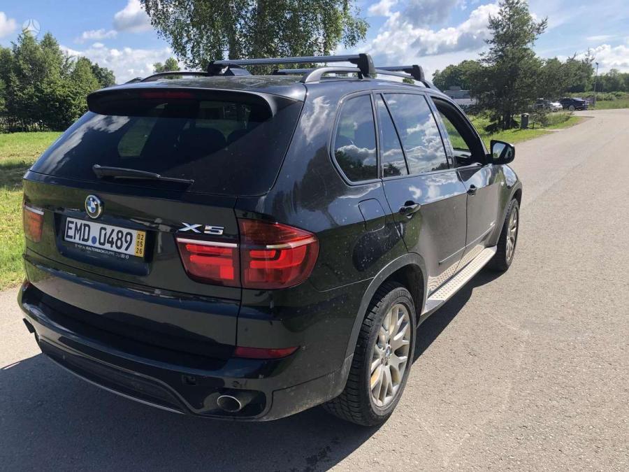 Melns BMW X5 2010 Plungė, ar dzinēja tilpumu 2.99 L un nobraukumu 263 tūkst. km par 7250 €, foto 5 vietnē AUTOMOTO.COM.LV