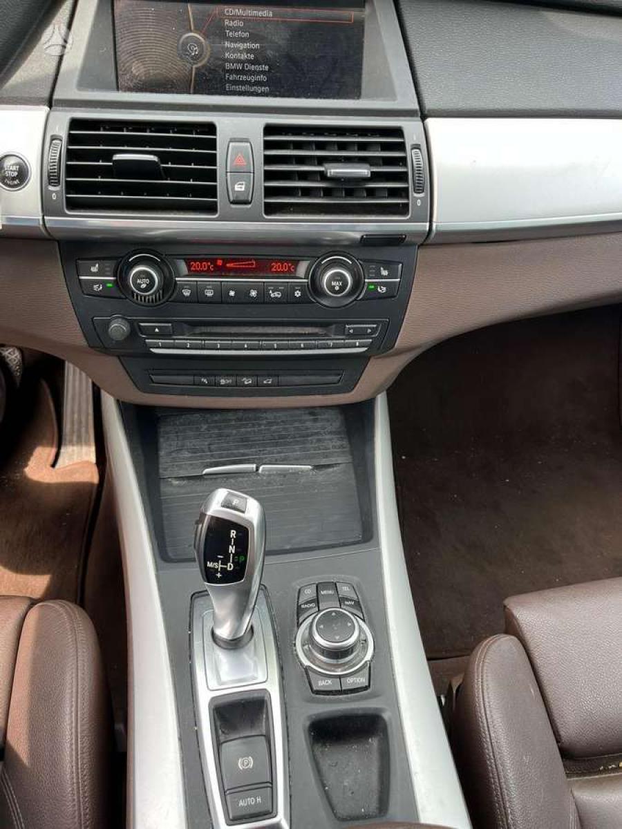Melns BMW X5 2010 Plungė, ar dzinēja tilpumu 2.99 L un nobraukumu 263 tūkst. km par 7250 €, foto 12 vietnē AUTOMOTO.COM.LV