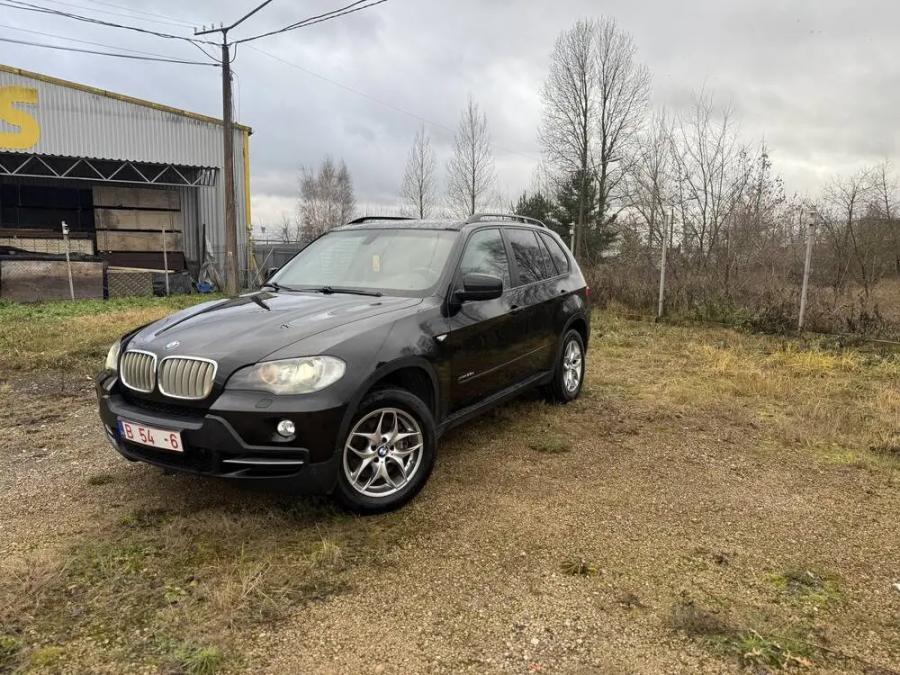 Melns BMW X5 2010 Rīga, ar dzinēja tilpumu 3.00 L un nobraukumu 241 tūkst. km par 4000 €, foto 1 vietnē AUTOMOTO.COM.LV