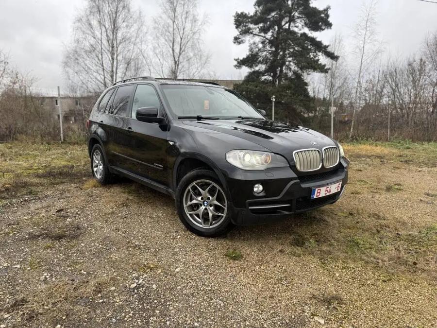 Melns BMW X5 2010 Rīga, ar dzinēja tilpumu 3.00 L un nobraukumu 241 tūkst. km par 4000 €, foto 3 vietnē AUTOMOTO.COM.LV