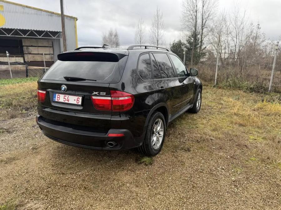 Melns BMW X5 2010 Rīga, ar dzinēja tilpumu 3.00 L un nobraukumu 241 tūkst. km par 4000 €, foto 5 vietnē AUTOMOTO.COM.LV