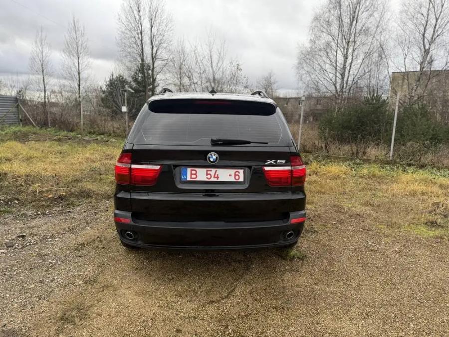 Melns BMW X5 2010 Rīga, ar dzinēja tilpumu 3.00 L un nobraukumu 241 tūkst. km par 4000 €, foto 6 vietnē AUTOMOTO.COM.LV