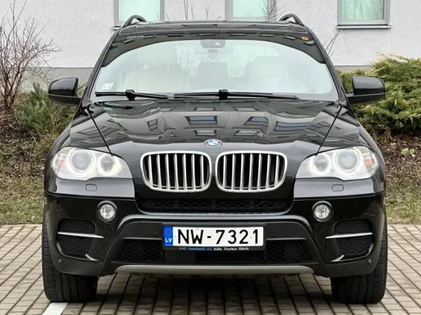Melns BMW X5 2010 Rīga, ar dzinēja tilpumu 3.00 L un nobraukumu 276 tūkst. km par 11500 €, foto 2 vietnē AUTOMOTO.COM.LV