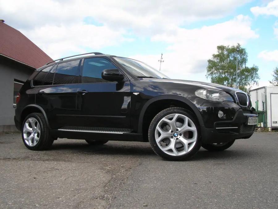 Melns BMW X5 2010 Sigulda, ar dzinēja tilpumu 3.00 L un nobraukumu 306 tūkst. km par 11950 €, foto 3 vietnē AUTOMOTO.COM.LV