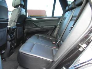 Melns BMW X5 2010 Sigulda, ar dzinēja tilpumu 3.00 L un nobraukumu 306 tūkst. km par 11950 €, foto 21 vietnē AUTOMOTO.COM.LV