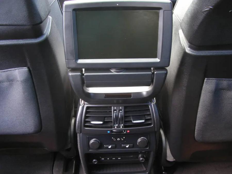 Melns BMW X5 2010 Sigulda, ar dzinēja tilpumu 3.00 L un nobraukumu 306 tūkst. km par 11950 €, foto 22 vietnē AUTOMOTO.COM.LV