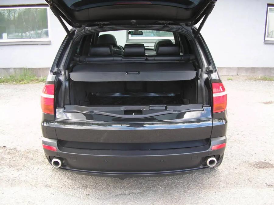 Melns BMW X5 2010 Sigulda, ar dzinēja tilpumu 3.00 L un nobraukumu 306 tūkst. km par 11950 €, foto 23 vietnē AUTOMOTO.COM.LV