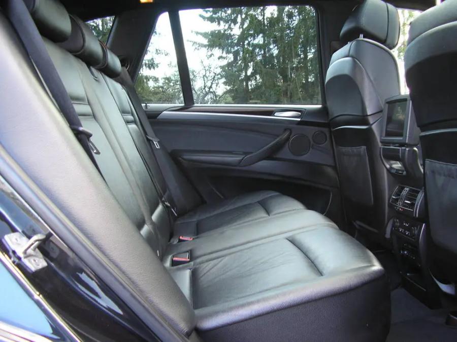 Melns BMW X5 2010 Sigulda, ar dzinēja tilpumu 3.00 L un nobraukumu 306 tūkst. km par 11950 €, foto 28 vietnē AUTOMOTO.COM.LV