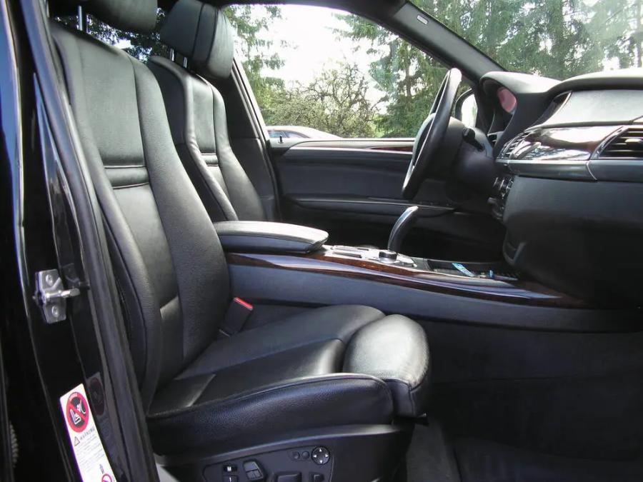 Melns BMW X5 2010 Sigulda, ar dzinēja tilpumu 3.00 L un nobraukumu 306 tūkst. km par 11950 €, foto 29 vietnē AUTOMOTO.COM.LV