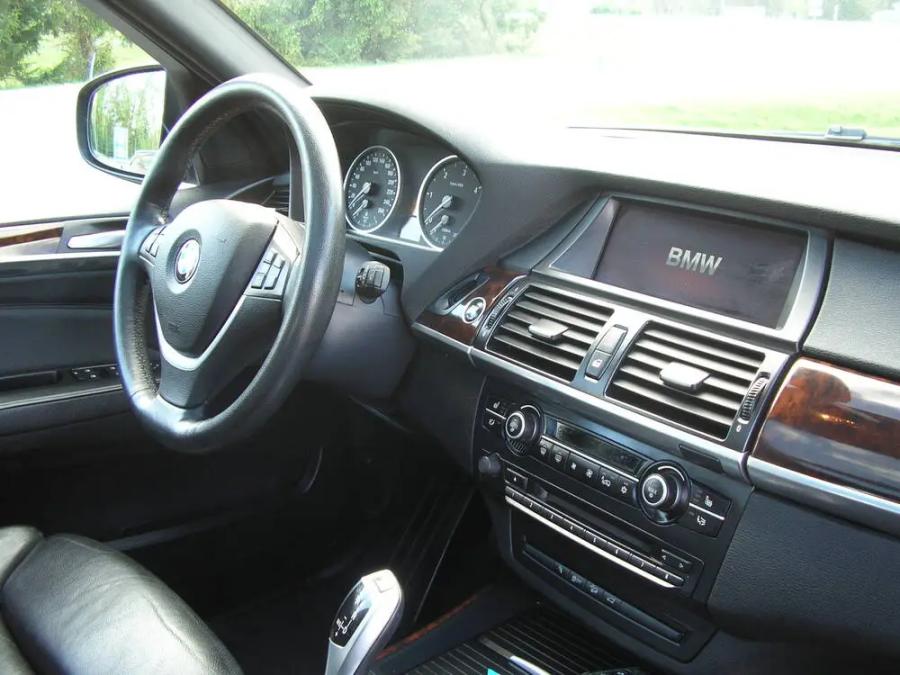 Melns BMW X5 2010 Sigulda, ar dzinēja tilpumu 3.00 L un nobraukumu 306 tūkst. km par 11950 €, foto 30 vietnē AUTOMOTO.COM.LV