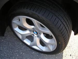 Melns BMW X5 2010 Sigulda, ar dzinēja tilpumu 3.00 L un nobraukumu 306 tūkst. km par 11950 €, foto 32 vietnē AUTOMOTO.COM.LV