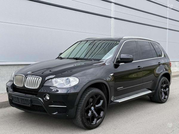 Melns BMW X5 2010 Šauļi, ar dzinēja tilpumu 2.99 L un nobraukumu 277 tūkst. km par 8200 €, foto 2 vietnē AUTOMOTO.COM.LV