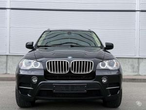 Melns BMW X5 2010 Šauļi, ar dzinēja tilpumu 2.99 L un nobraukumu 277 tūkst. km par 8200 €, foto 5 vietnē AUTOMOTO.COM.LV